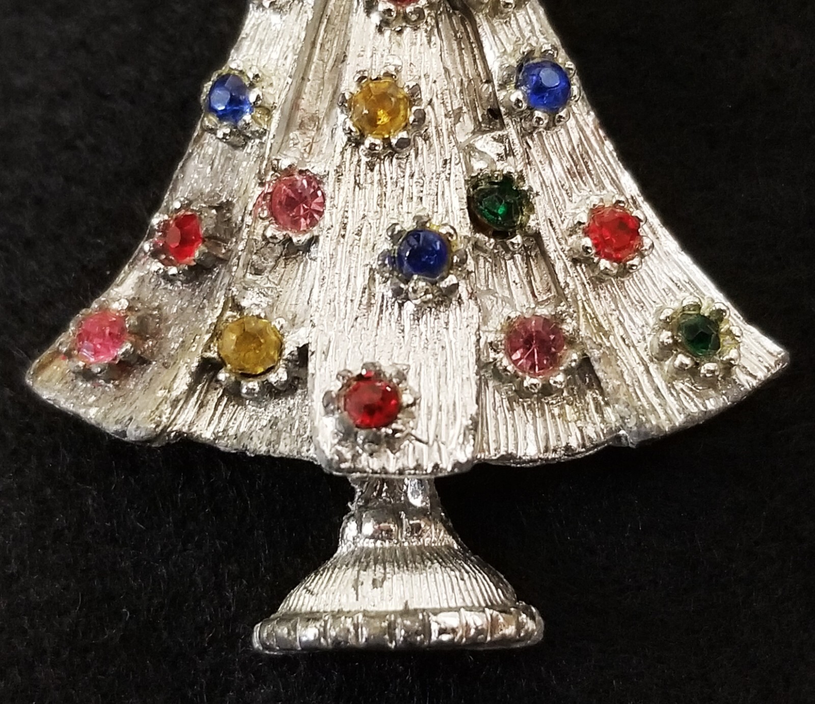 Vintage MCM Multicolor Rhinestone Textured Silver Tone Christmas Tree ...