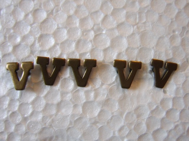 MILITARY MEDAL RIBBON ATTACHMENT LETTER "V" FOR VALOUR PACK OF 5 ...