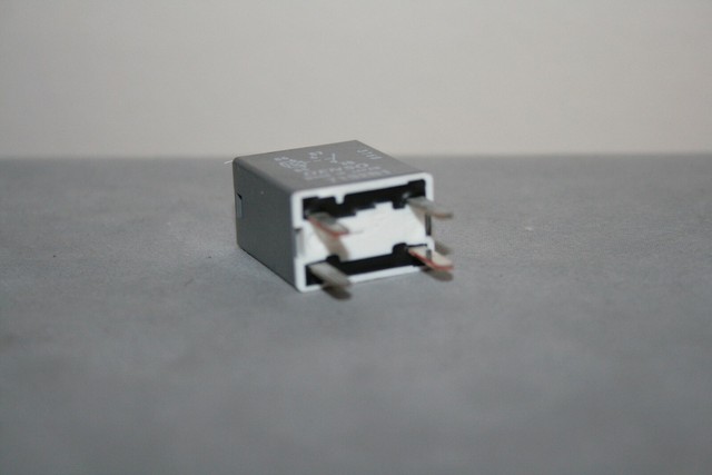 3x DENSO OEM GM Chevy Cobalt 13502752 Gray Mini Micro Multi-purpose ...