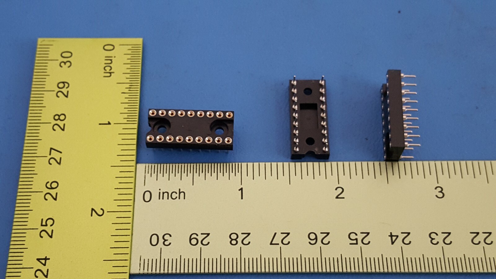 (4 ) IC SOCKET 18 PIN DIP SOCKET RN 0.300 Mil Screw Machine Gold, ICA ...