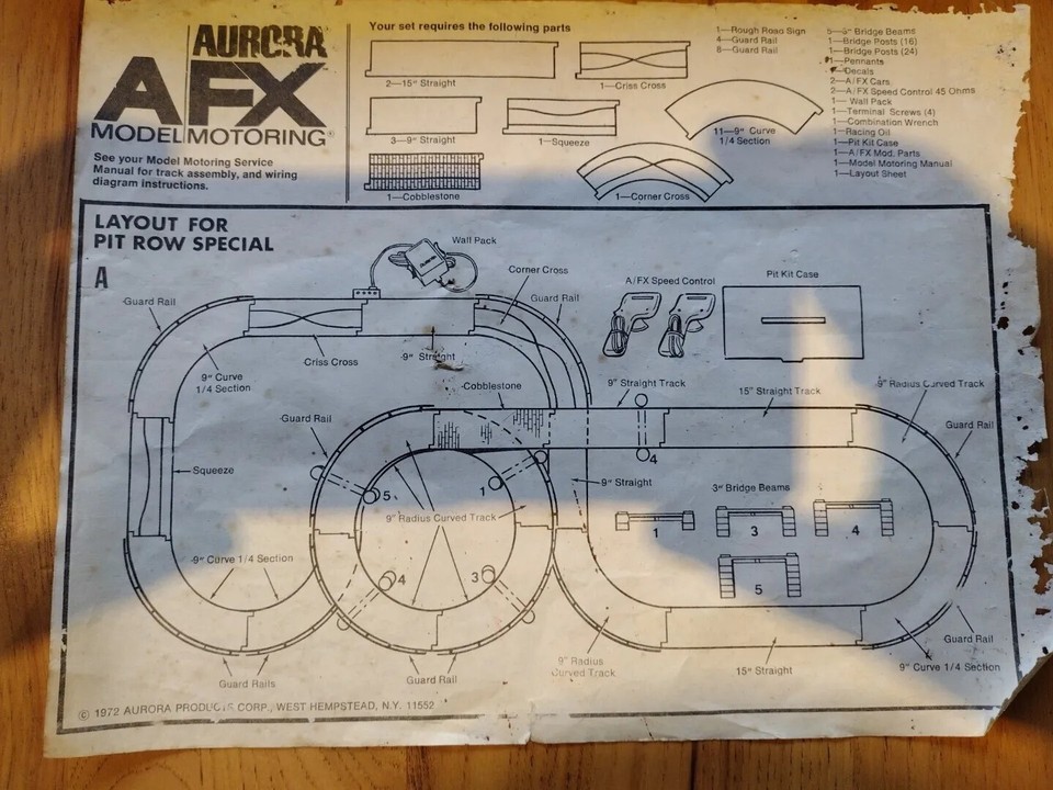 AURORA AFX MODEL MOTORING PIT ROW SPECIAL-RACING SET, ORIGINAL, WITH ...