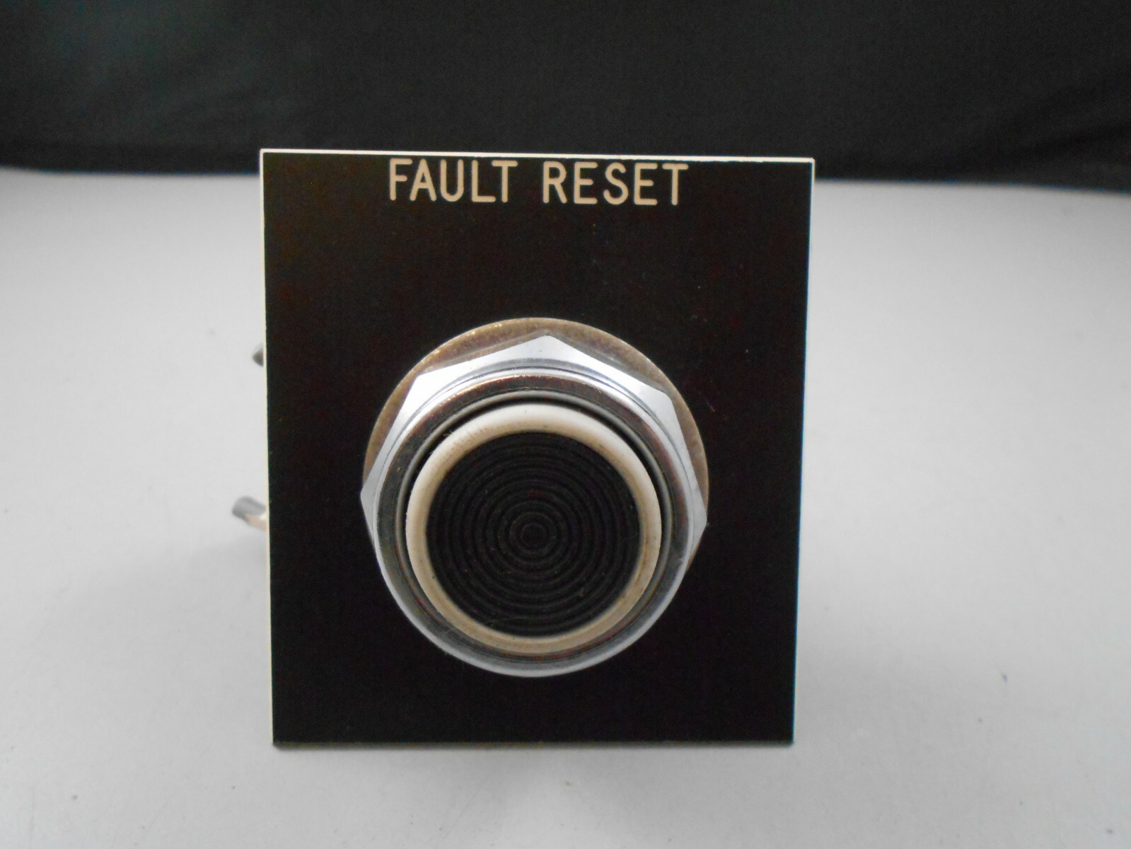 Fault Reset Button Switch with Square D 9001KA1 Series J Contact Block ...