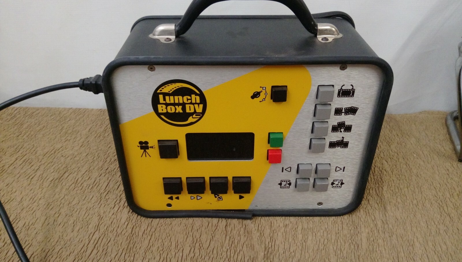 VIDEO LUNCHBOX DV Animation Toolworks WITH POWER CORD | eBay