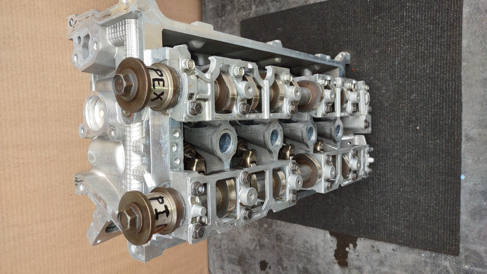 4.6L,DOHC Cylinder Head, Cobra, Mach 1, Aviator. Right, Passenger Side ...