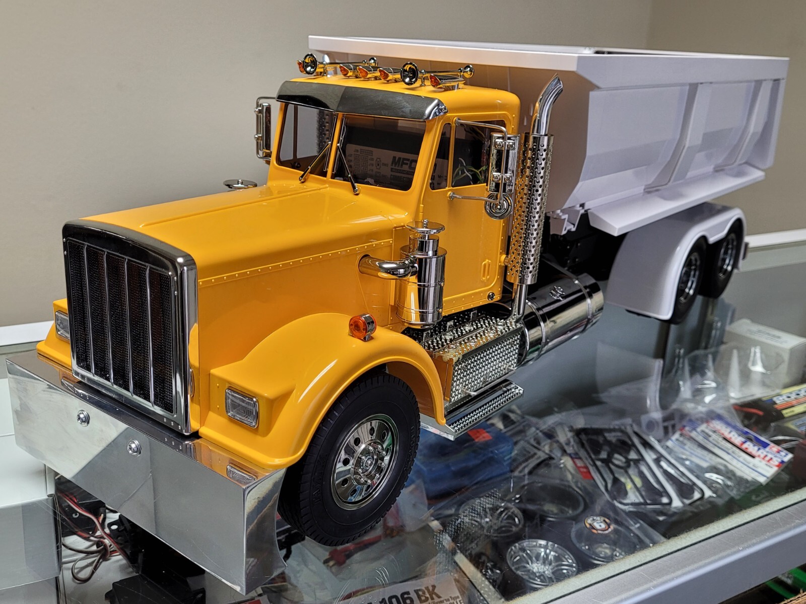 Custom Built Tamiya 1/14 King Grand Hauler Semi Day Cab Axle Dump Bed ...