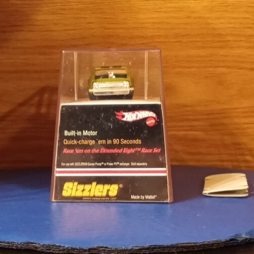 2007 Hot Wheels® Sizzlers® HEAVY Chevy® W/Extra Chassis NEW | eBay