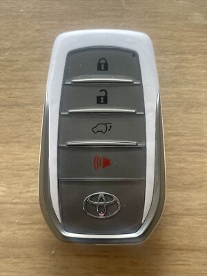 New Genuine Toyota Fortuner SW4 Smart Key 2016 2017 2018 2019 2020 ...