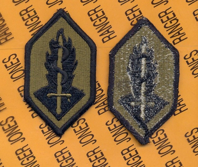 US Army Medical Research & Development Command OD Green & Black uniform ...