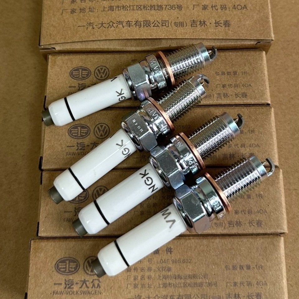 0EM 4x Spark Plugs For VW Jetta Golf Tiguan Audi A5 A4 A3 1.4T EA211 ...
