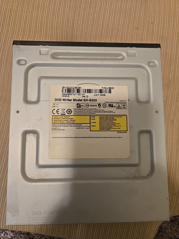Toshiba-Samsung DVD Writer. Model: SH-S223 SuperWritemaster Speed Plus ...