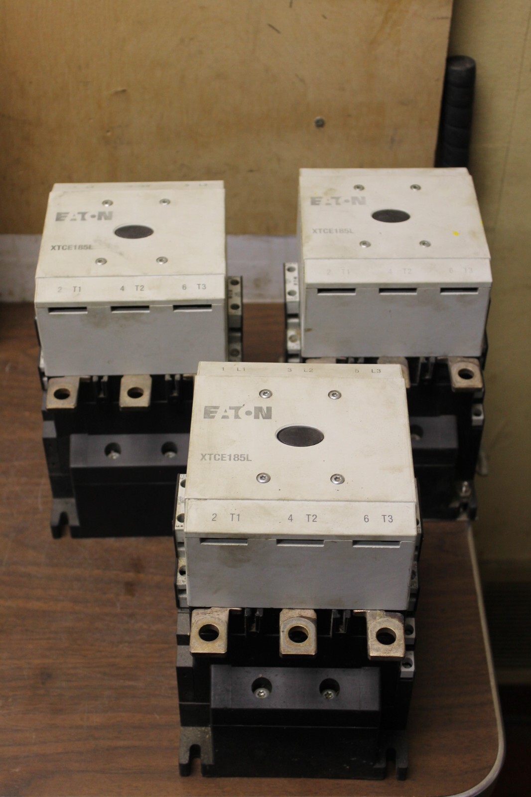 Eaton 3 Pole Contactor 3PH 600VAC 225A Coil 24-48VDC XTCE185L (Lot of 3 ...