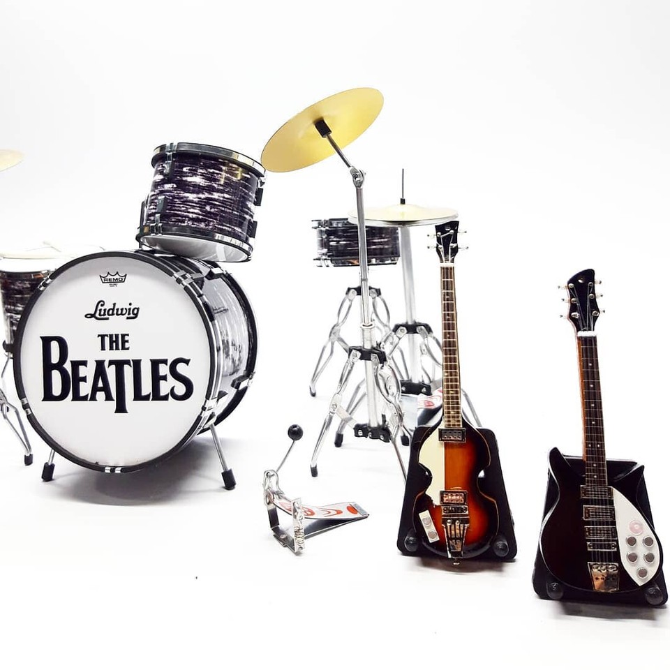 Miniature Beatles Instrument Set Accurate Reproduction of Guitars ...
