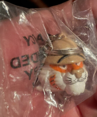 Exxon Corp Put a Tiger in your Tank Key Chain Collectible Gift 1997 ...