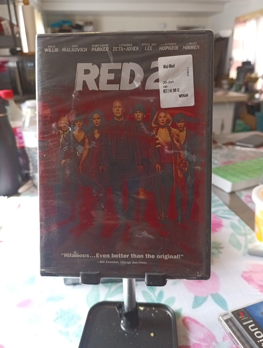 Red 2 - Bruce Willis, John Malkovich, Helen Mirren, Anthony Hopkins ...