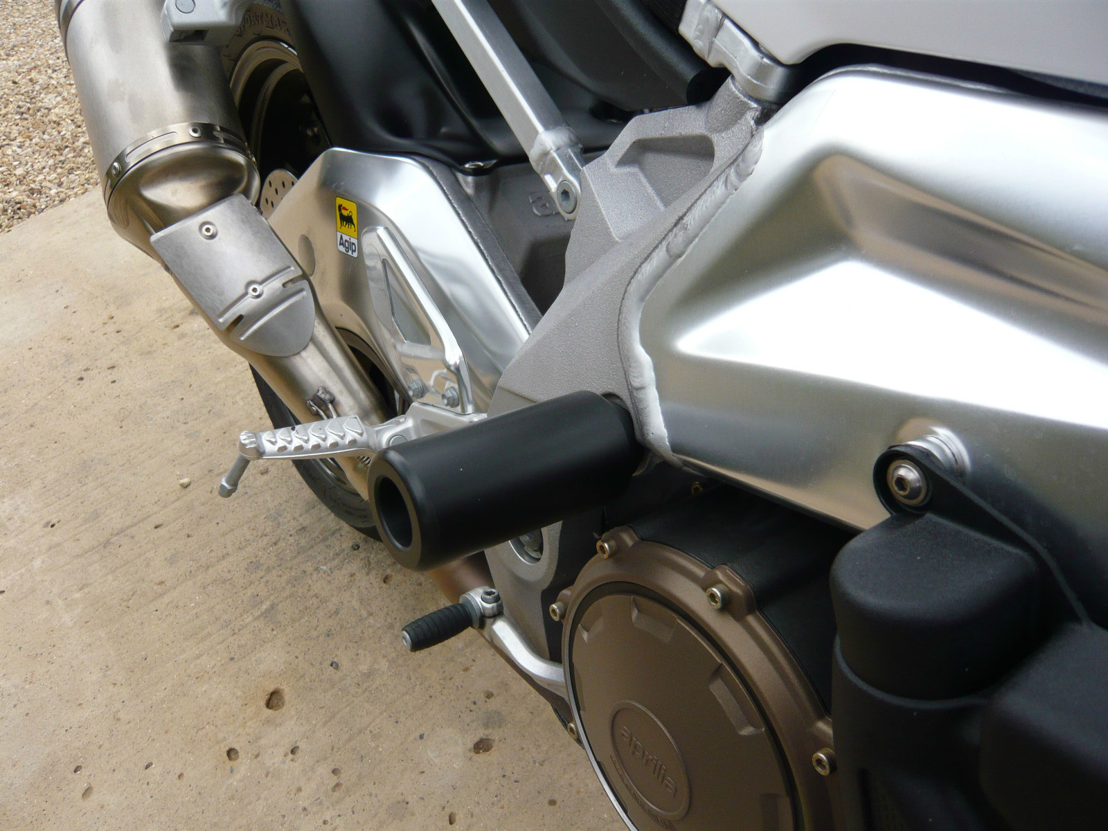 2004-2009 Aprilia RSV Crash Protection Frame Sliders Pucks Bobbins ...