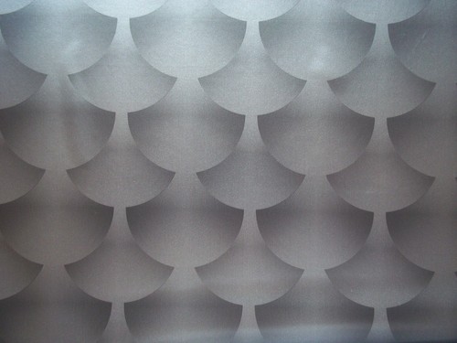 67.5cm WIDE SHINEY GREY SILVER CIRCLE STICKY BACK PLASTIC VINYL FILM ...