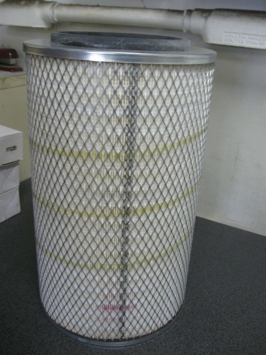 AF4058: Fleetguard Primary Air Filter