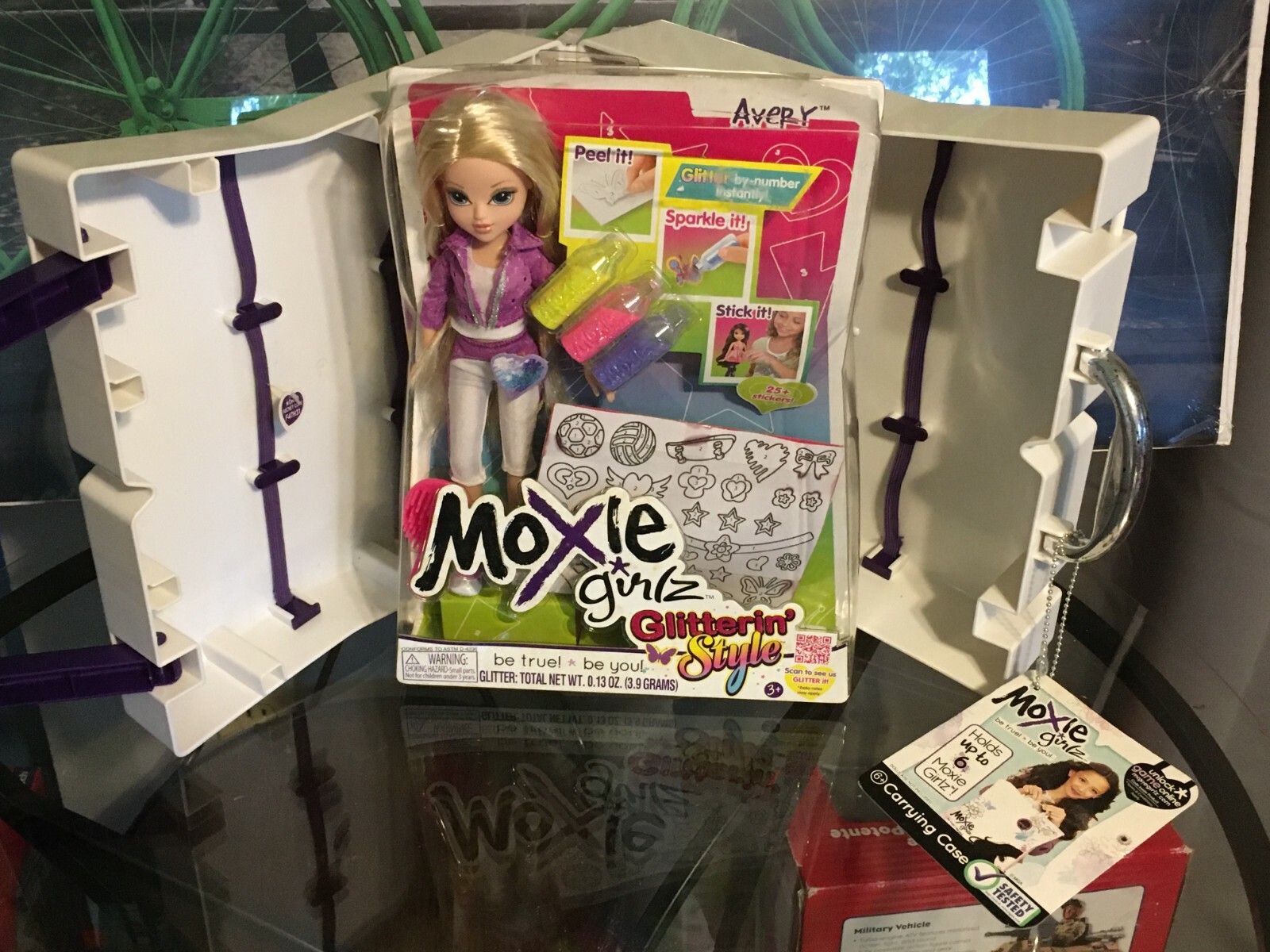 VINTAGE-Moxie Girlz Glittering AVERY Doll w/ carrying case - NEW | eBay