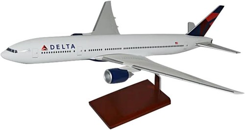 Delta Airlines Boeing 777-200 New Hue Desk Top Display 1/100 Model SC ...