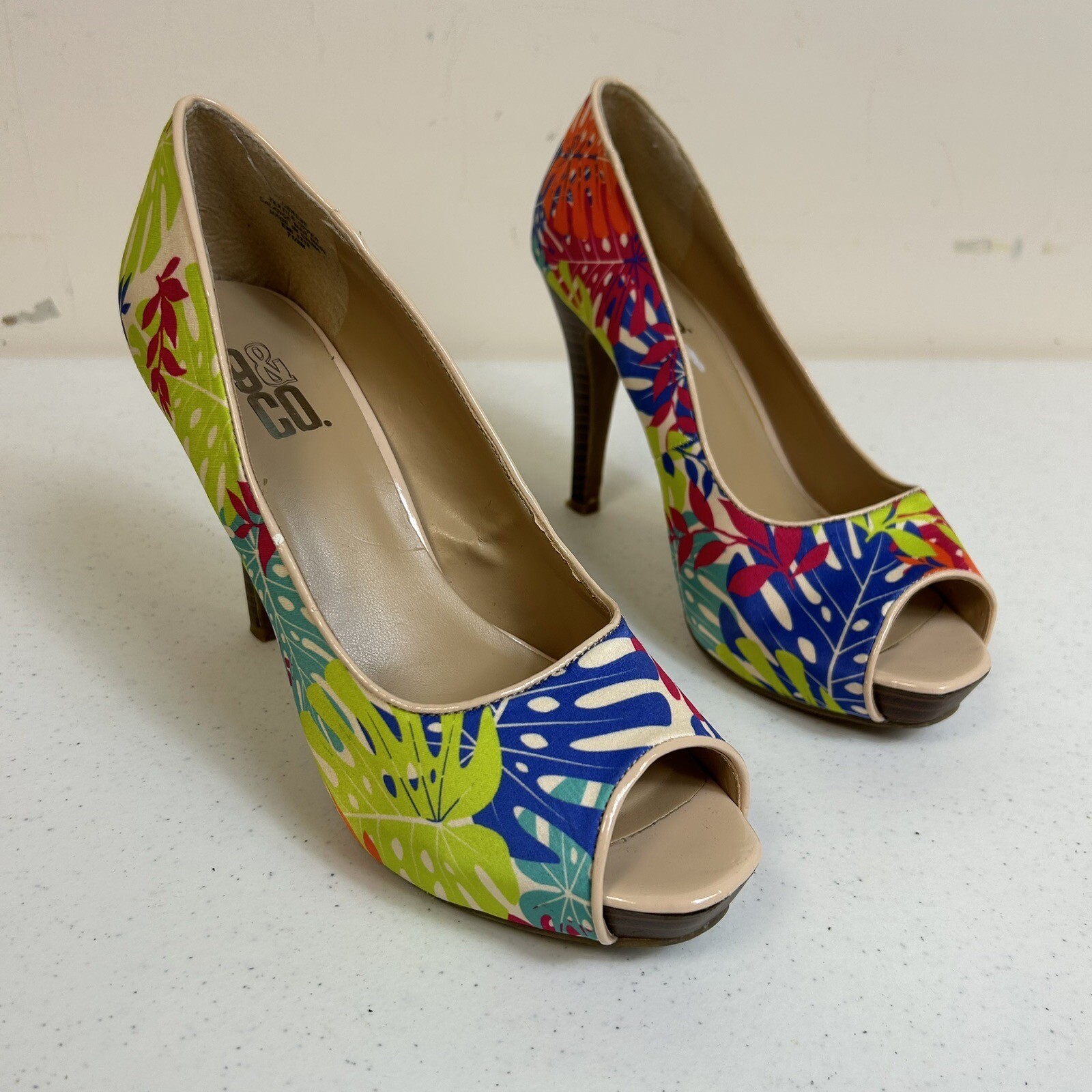 9 & CO. Women's Shoes Size 7.5M Tropical Floral Colorful Heels Peep Toe ...