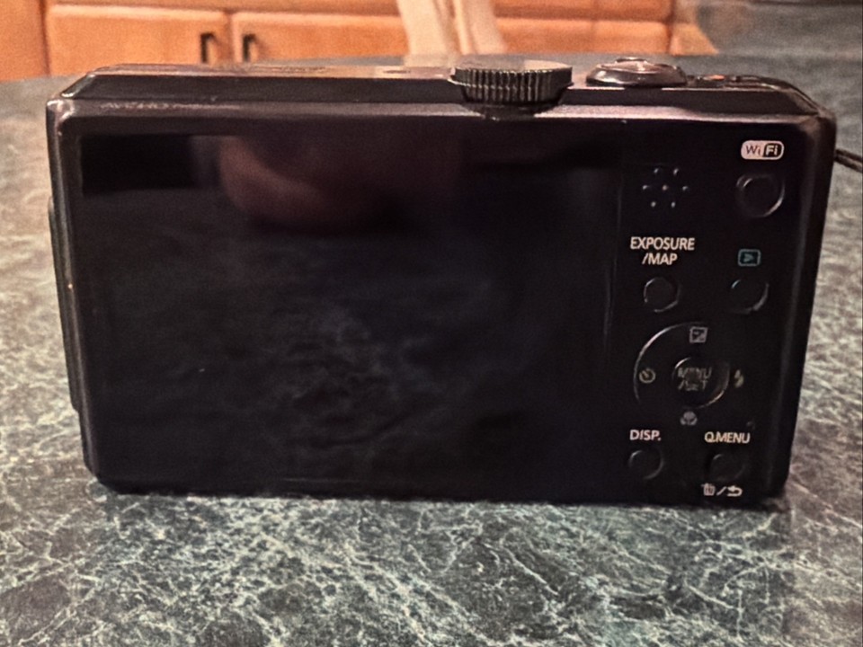 Panasonic LUMIX DMC-ZS30 Compact Digital Camera w/ Battery & Charger ...