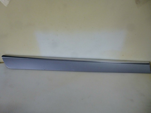 07 Mercedes GL class right rear door moulding molding Used OEM 10 | eBay