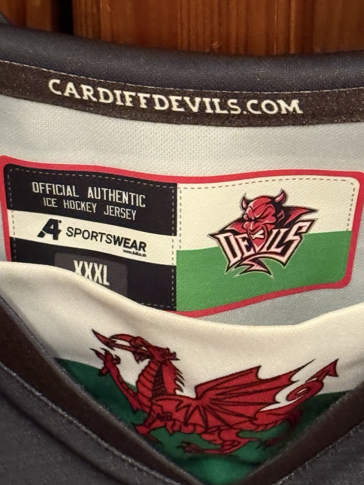 Cardiff Devils Ice Hockey Jersey | eBay UK