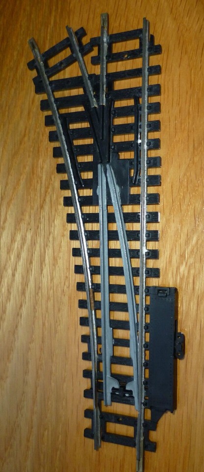 Hornby Steel Track Left & Right Hand Points R612 & R613 - No Switch ...