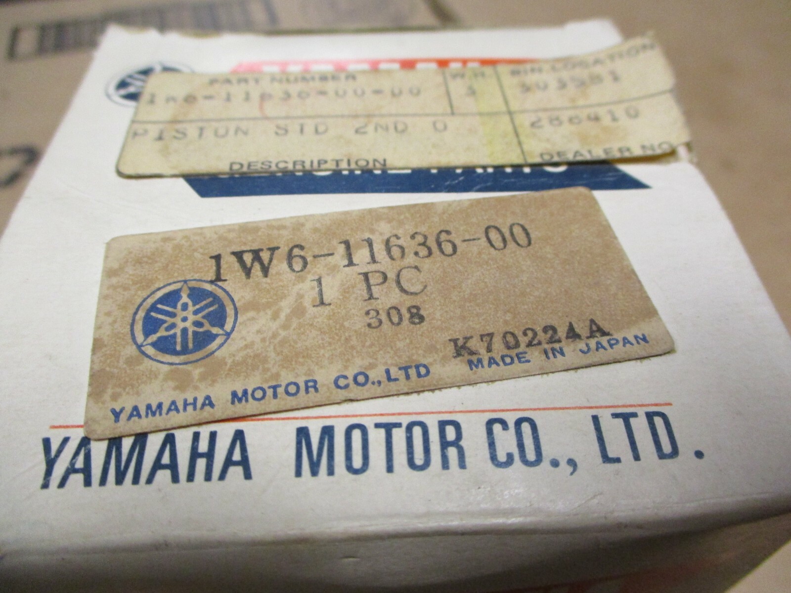 Yamaha OEM New piston 1W6-11636-00 A | eBay