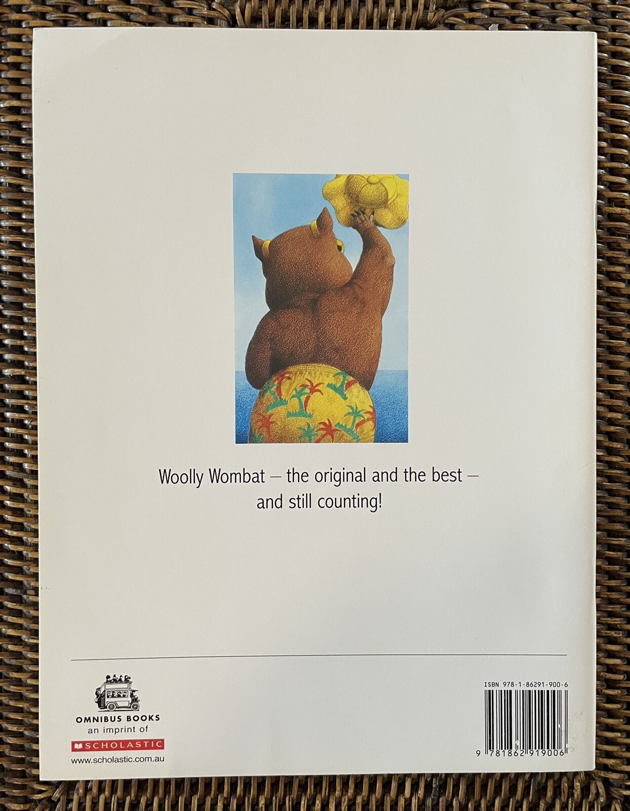 ONE WOOLLY WOMBAT - Kerry Argent - (Large Paperback 2014) | eBay