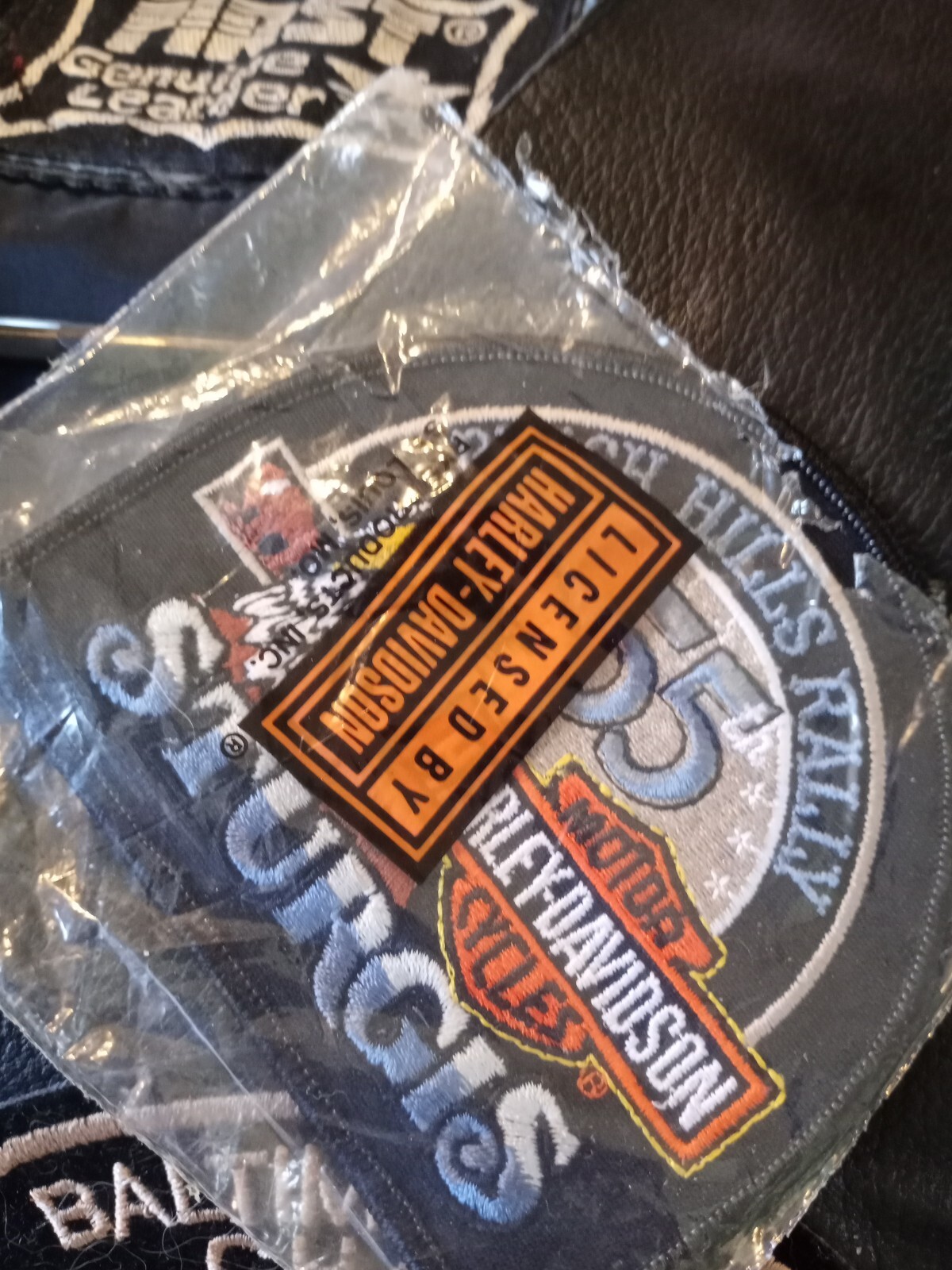 Harley Davidson Leather Vest W Patches & Pin Back But… - Gem