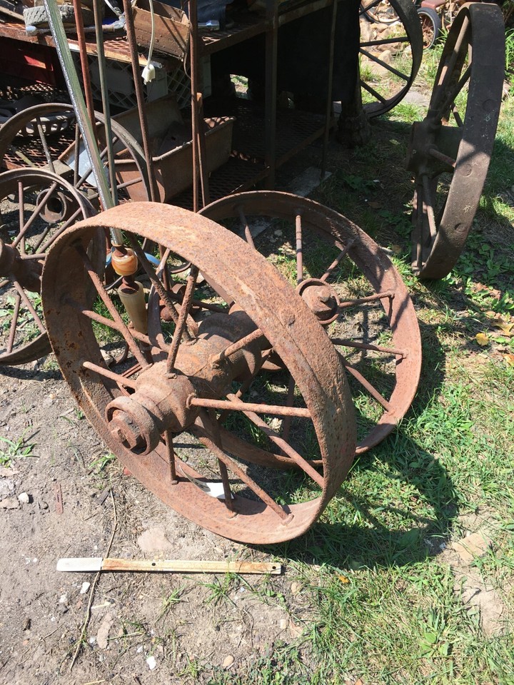 Vintage 25” Steel Farm Tractor Wheel Rim Wagon Cast Iron Hub Round ...