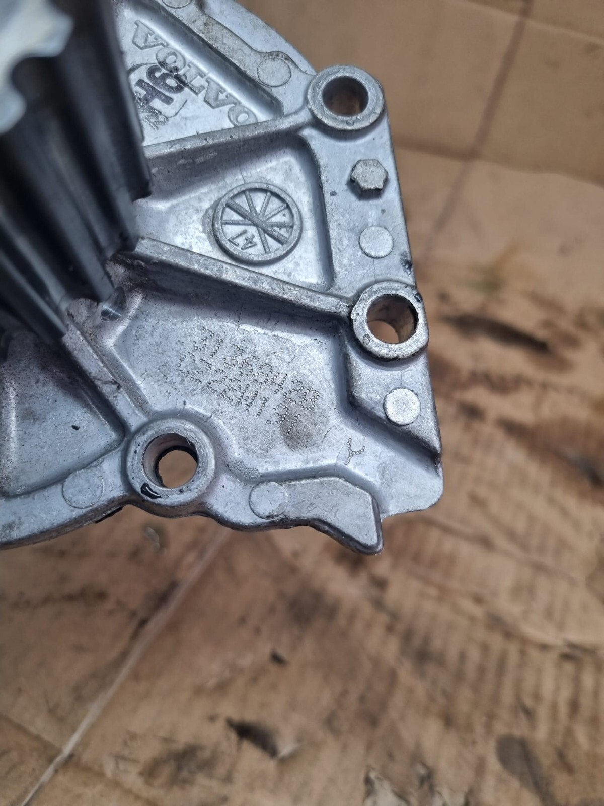 Water Pump 31368179 for Volvo S60 S80 S90 V60 V70 V90 XC40 XC60 XC70 2. ...