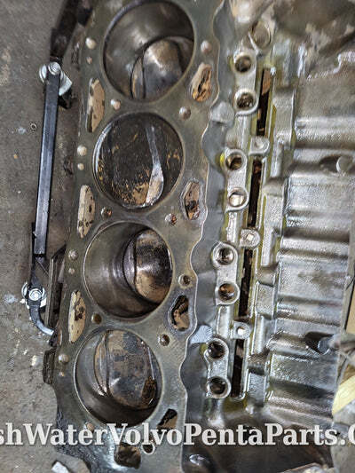 Volvo Penta 7.4L GM 454 Big block Chevy Short Block 4 Bolt Main engine ...