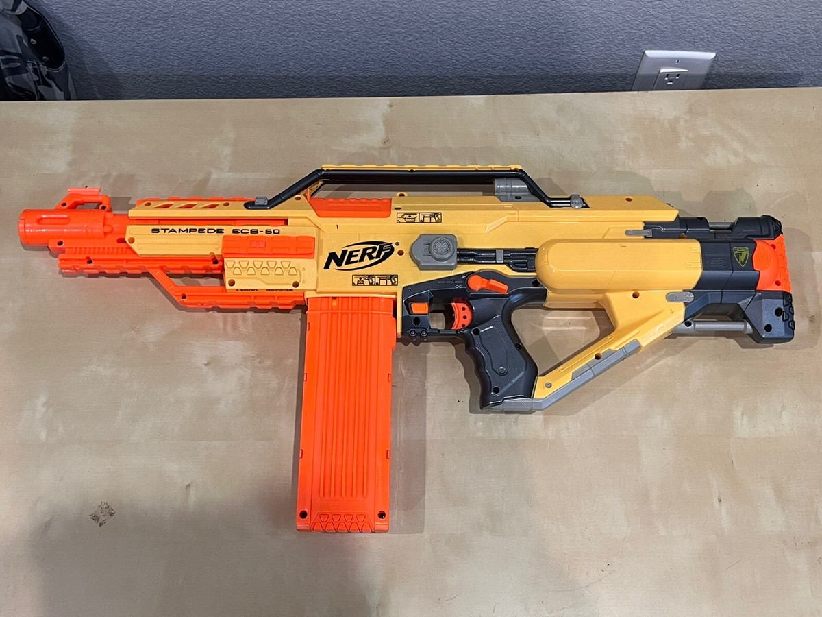 Nerf Gun Stampede Ecs 50 946650900_Stampede ECS 50.indd