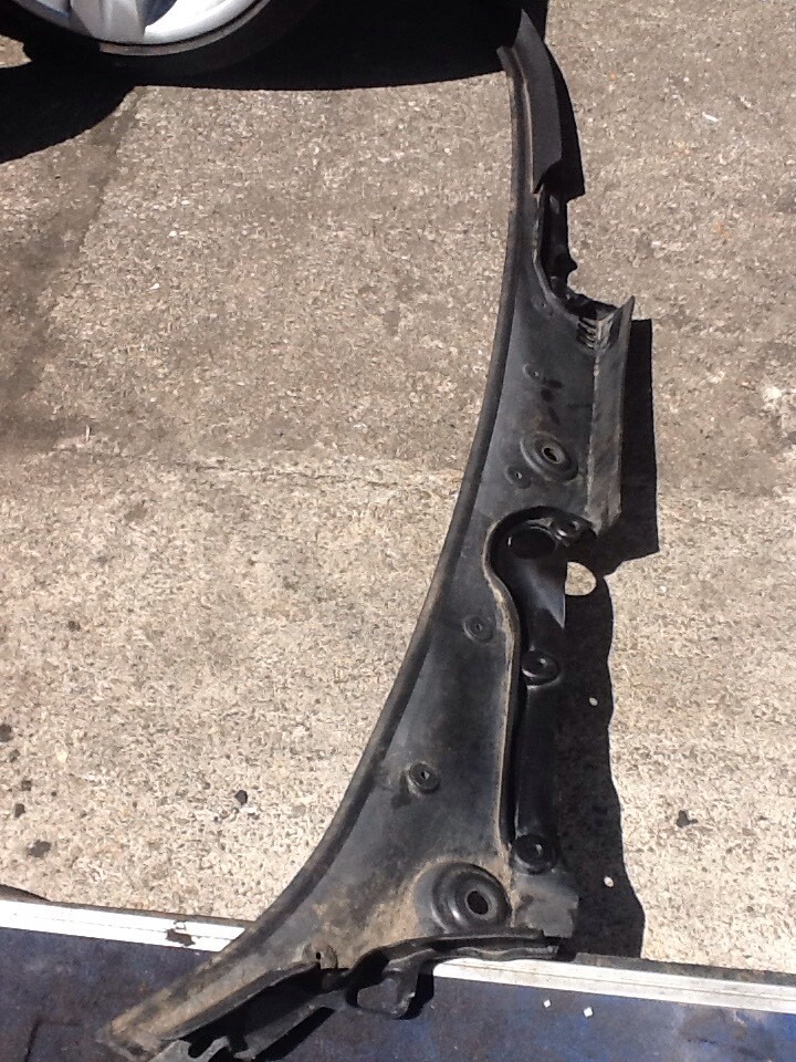 BMW 5 SERIES F10 2015 320D 3.0 DIESEL 51717203125 WINDSCREEN COVER ...