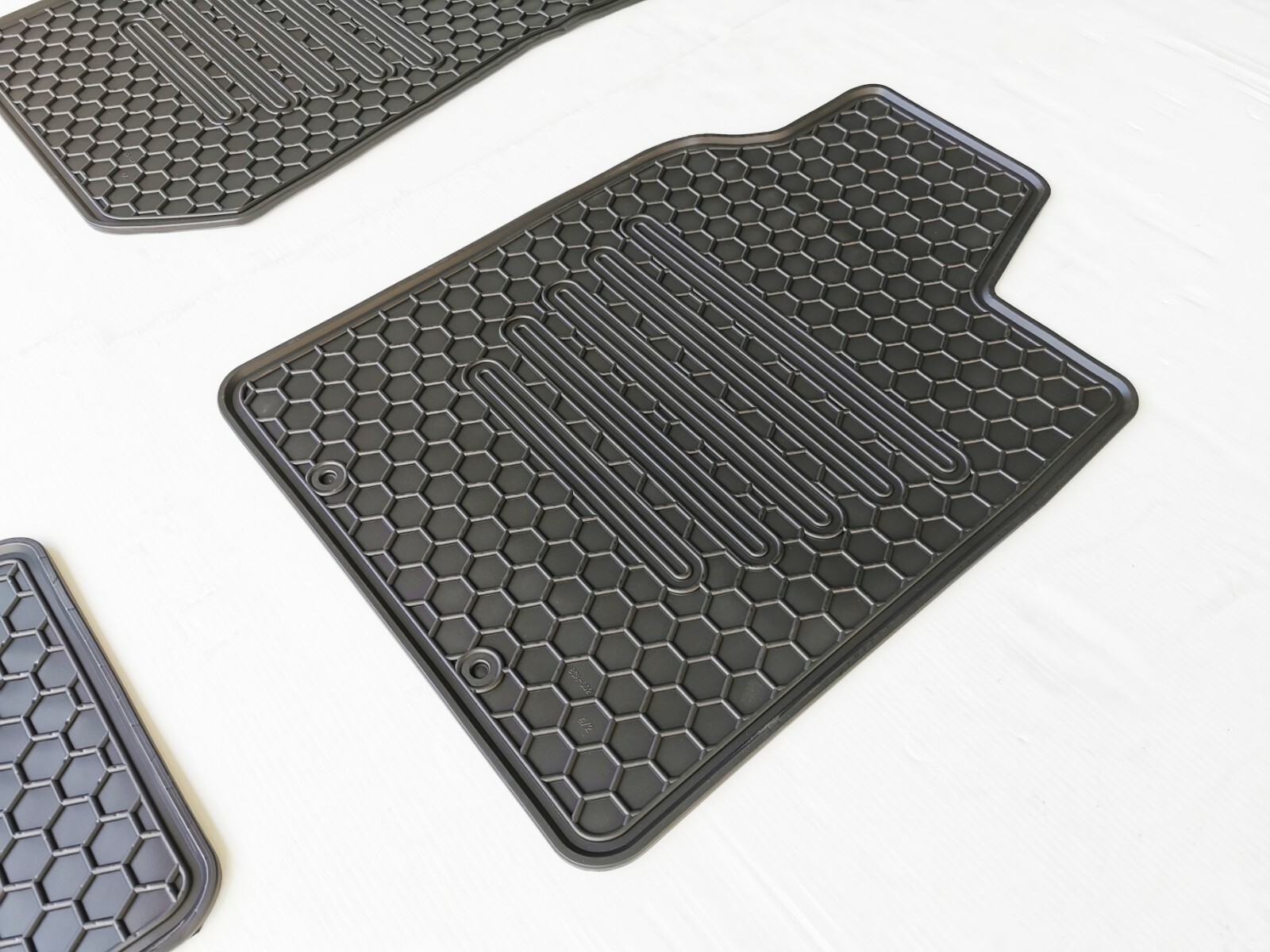 Rugged Rubber Floor Mats Tailored for for Isuzu D-max 2020-24 Odouless ...