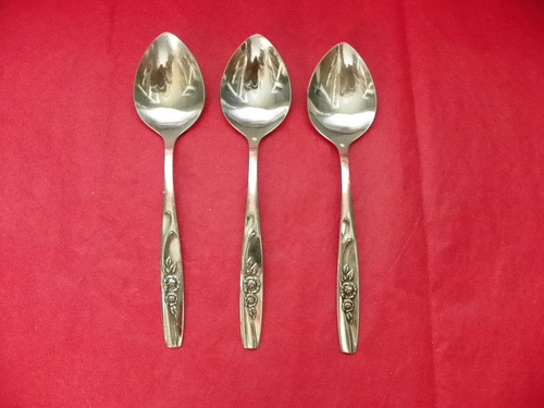 SET OF 4 ONEIDAWARE TWIN ROSE OVAL SOUP SPOONS STAINLESS 6 7/8 INCH BOX ...
