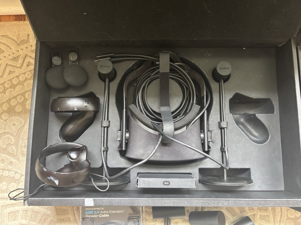 Oculus Rift Cv1 With Sensors And Accessories | eBay