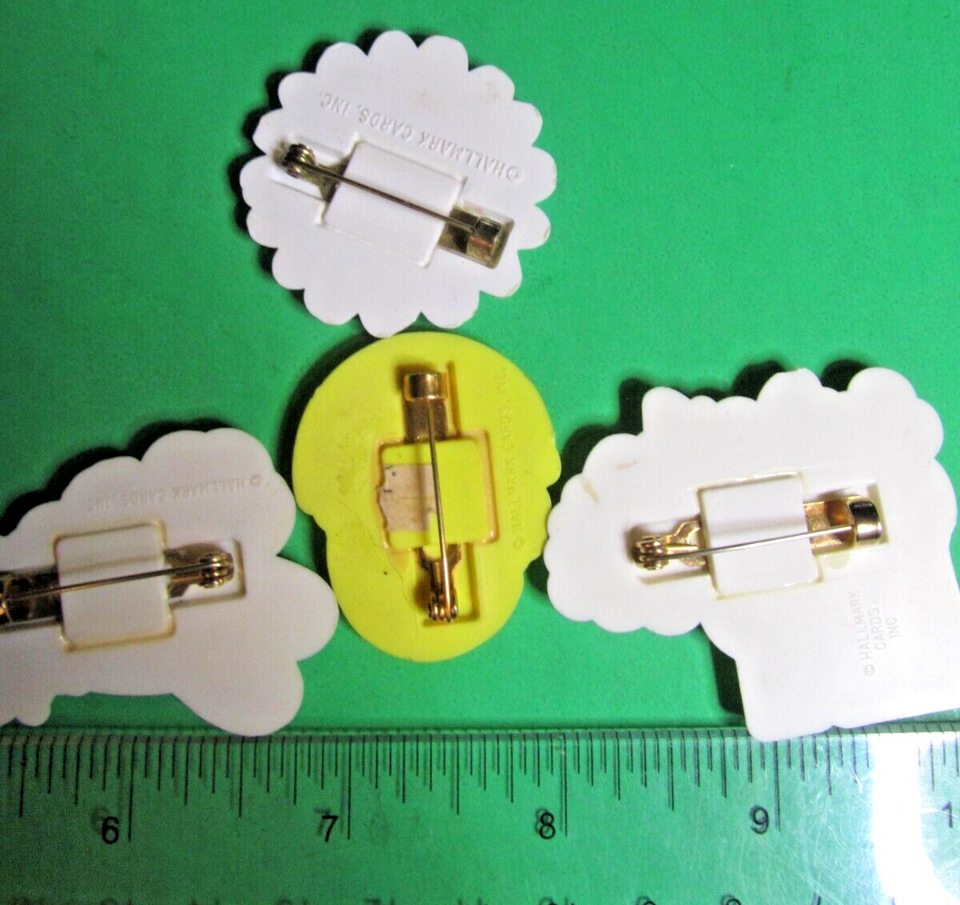 (4) VINTAGE HALLMARK EASTER SPRING LAPEL PIN LOT DAISY RABBIT CHICK EGG ...