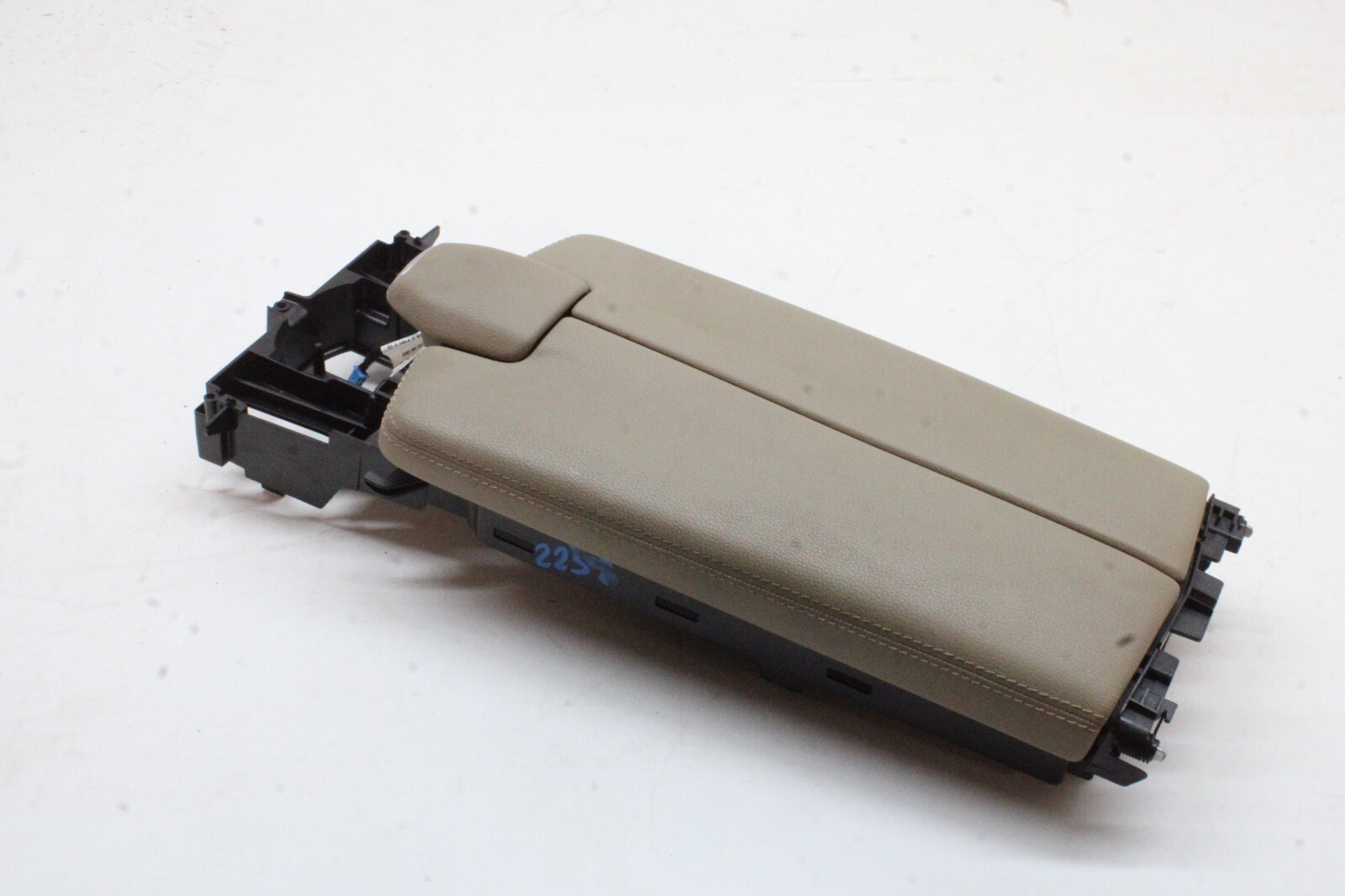 2011 MERCEDES E350 CENTER CONSOLE ARM REST OEM 10 11 12 13 | eBay