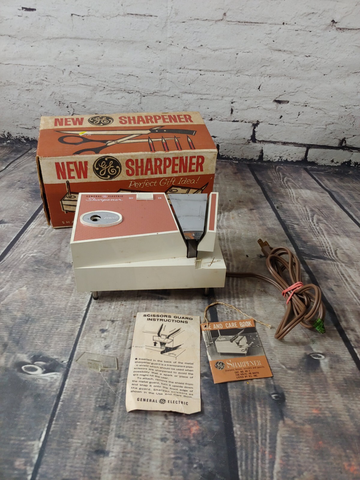 Vtg GE Electric Sharpener, Knives, Scissors, Pencils 1950’s-60’s, CAT ...