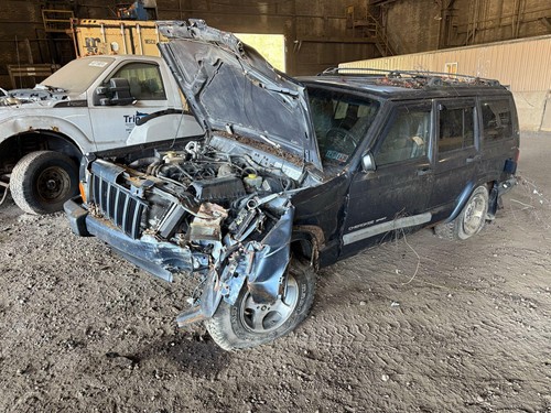 98-01 Cherokee 4.0L Auto Transmission 4x4 AW4 134k Tested Free ...