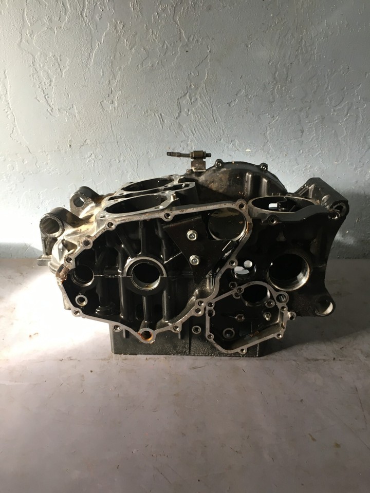 1992 Kawasaki Ninja EX500 Engine crankcase cases TOP AND BOTTOM ...