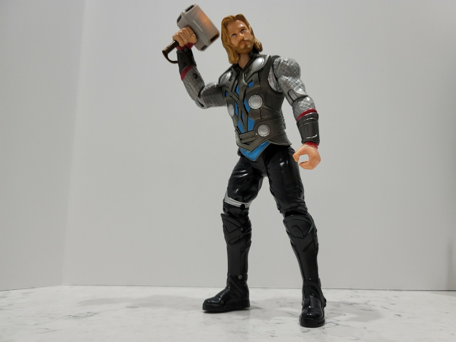 Marvel Avengers Thor Light Up Action Figure Hasbro | eBay