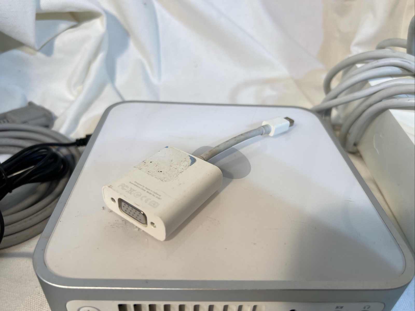 Apple Mac Mini 2008 A1283 PowerPC, Power Supply, Keyboard, Works. Needs ...