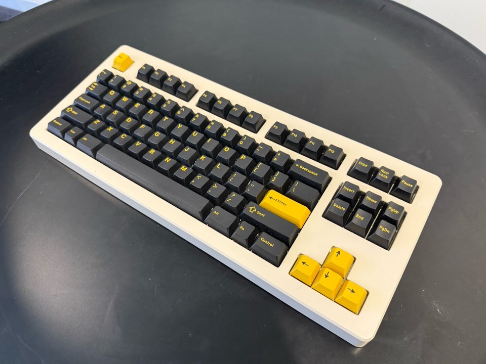 RamaWorks U80A Mechanical Keyboard - Soya with GMK Lux and Linear ...
