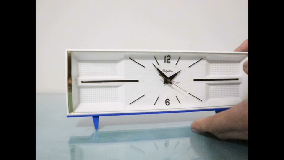 RHYTHM nr 1566 Alarm Mantel Clock Vintage CURVED Glass Blue White XXL ...