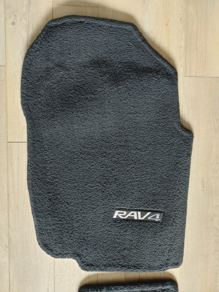 2013 - 2018 TOYOTA RAV4 CARPET FLOOR MATS 13 14 15 16 17 18 OEM #890 | eBay