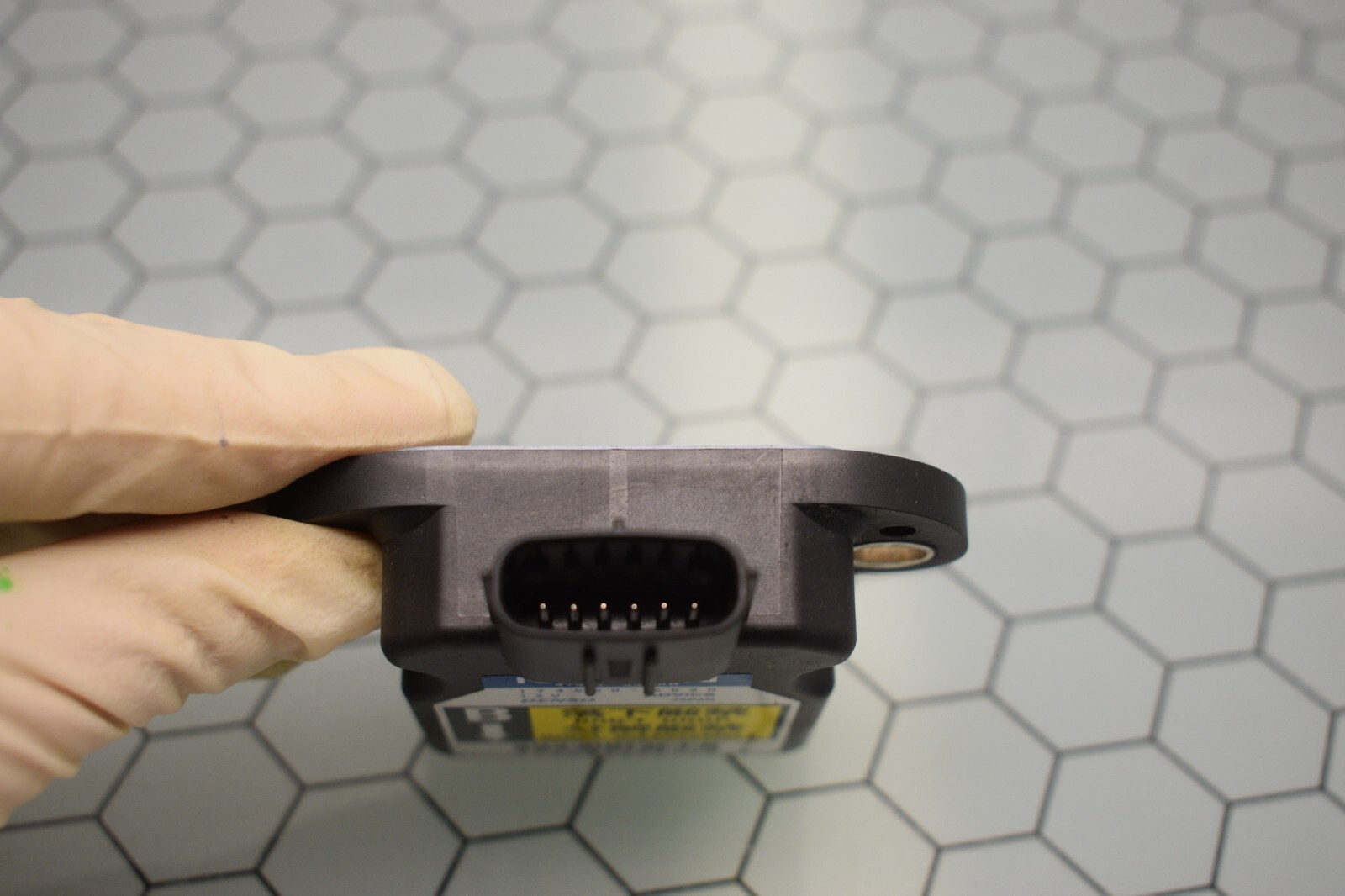 15 16 17 Infiniti QX80 Yaw Rate Turn Sensor Unit Control Unit Module ...